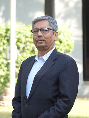 FMS Faculty – Adani University